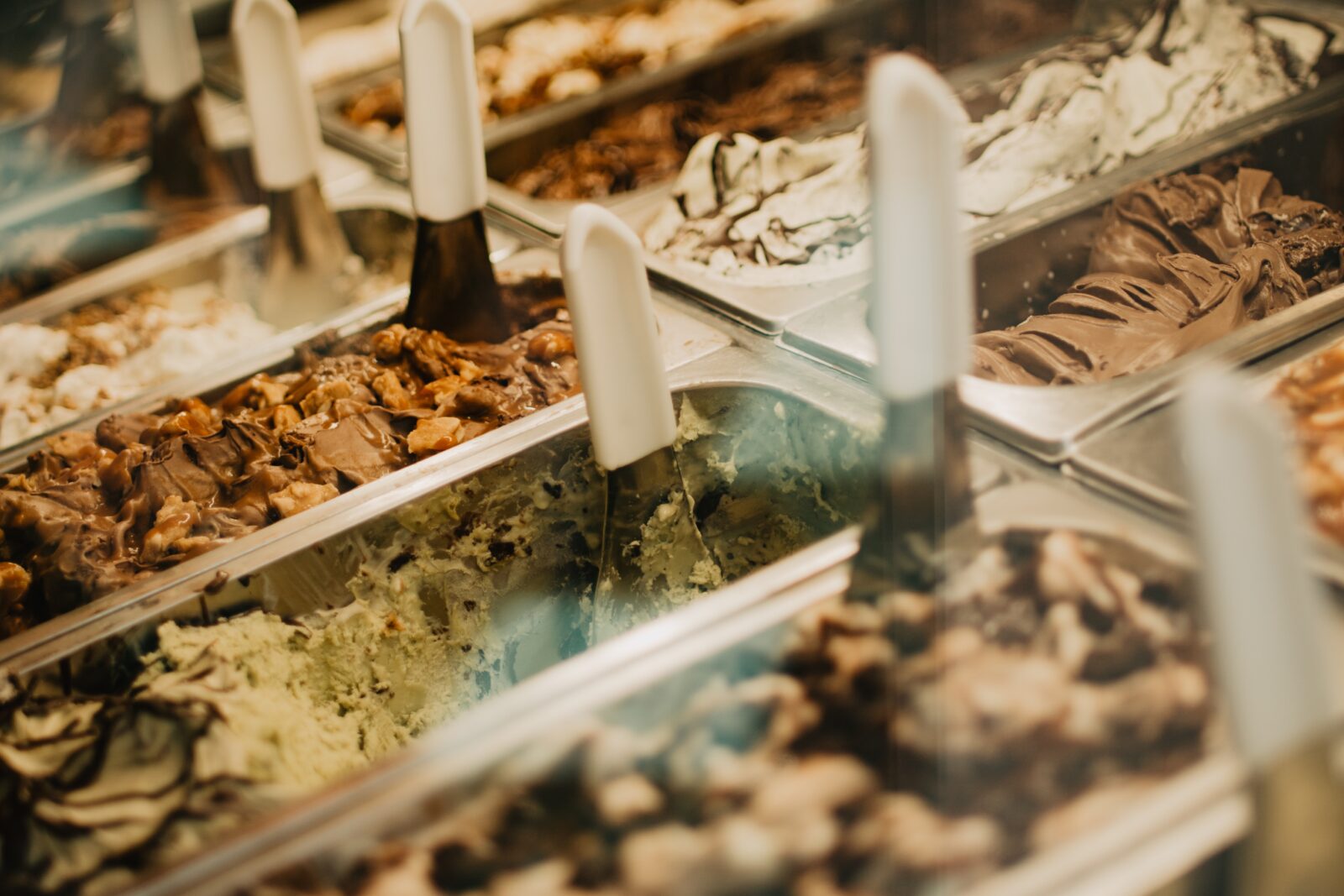 What is gelato, and why is it an Italian favorite? | sealavietravel.com